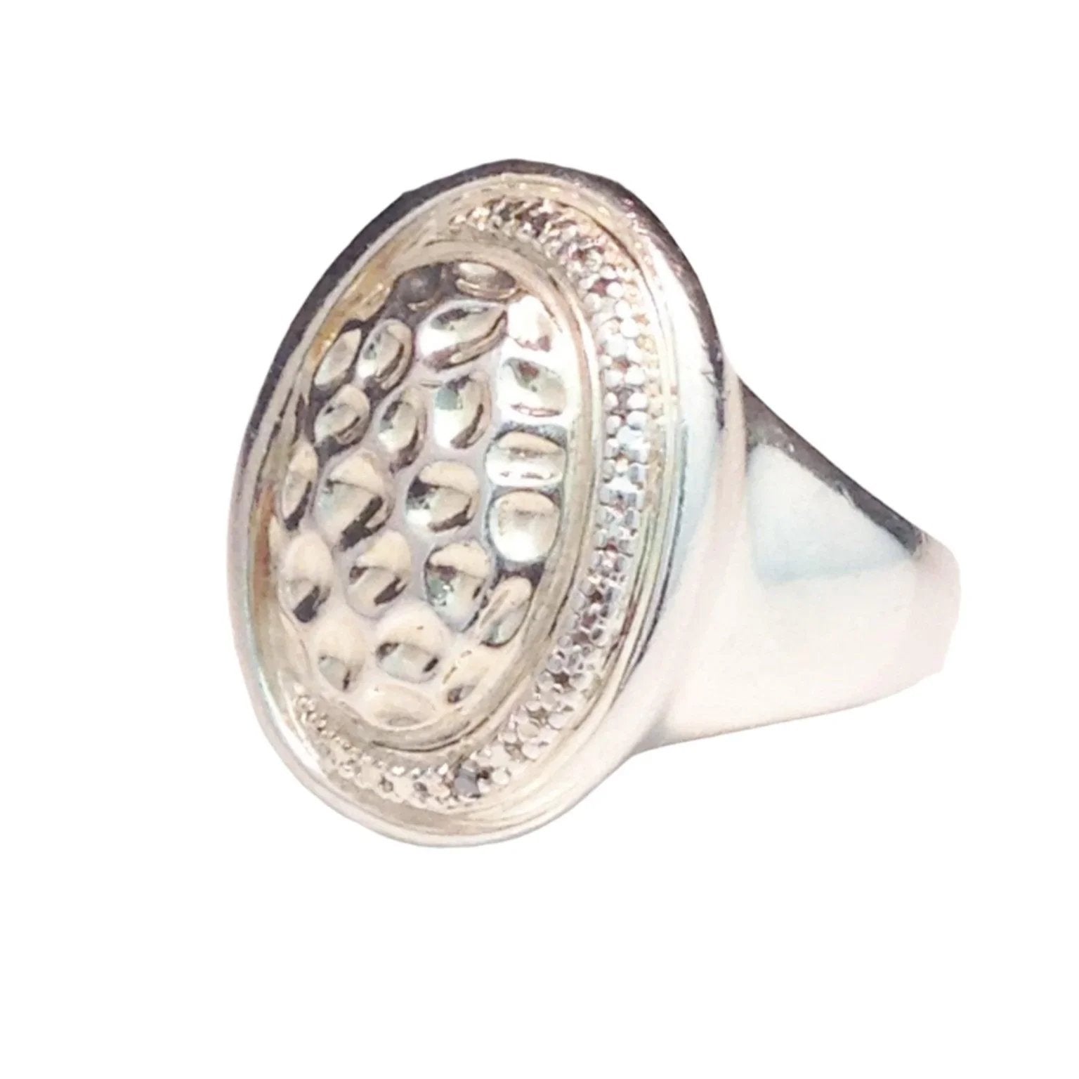 Sterling Silver Oval Hammered Design Ring – Hers and His Treasures