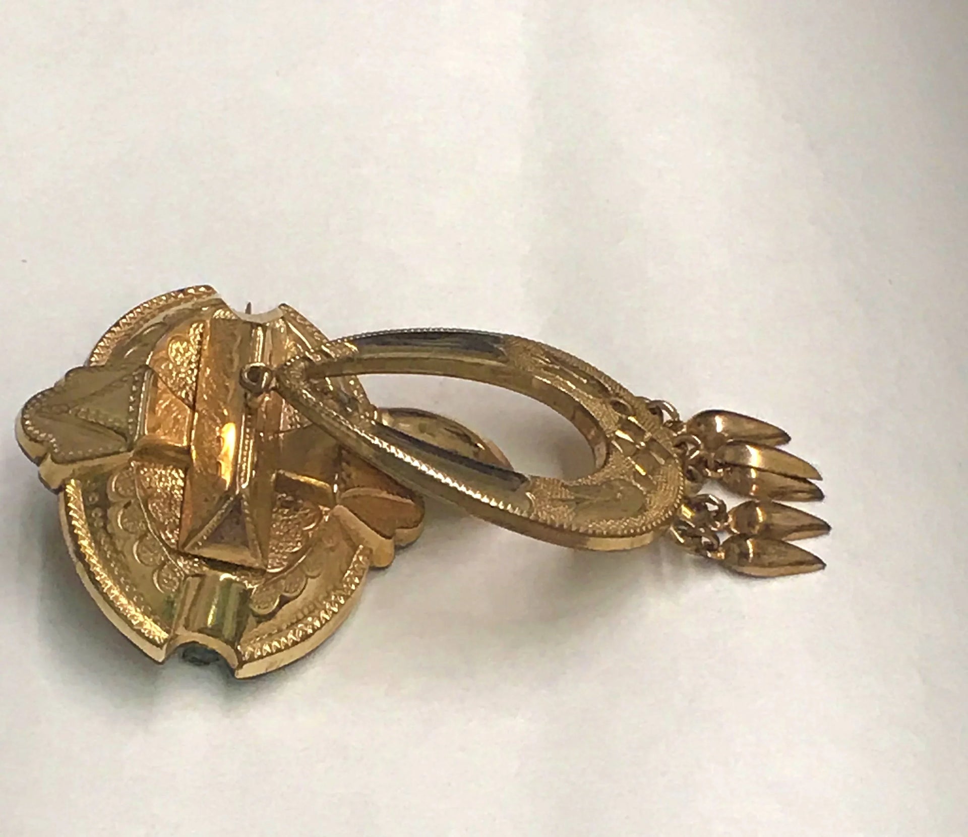 Antique Gold Filled Dangling Brooch Pin – Hers and His Treasures